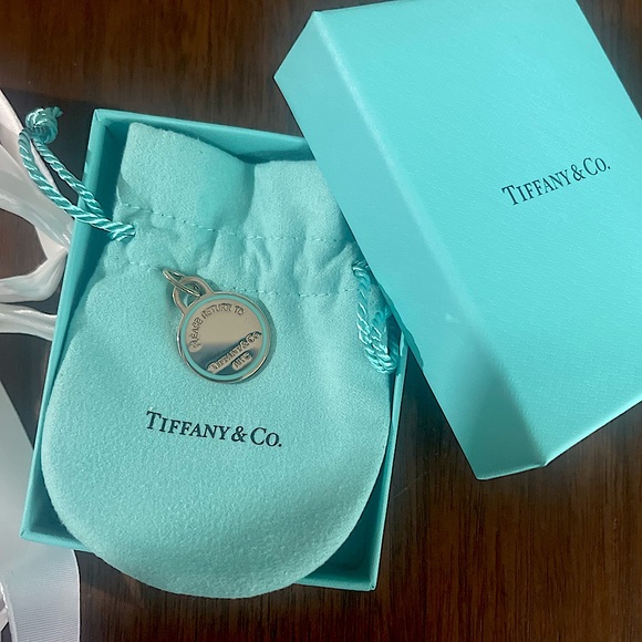 Tiffany & Co. | Jewelry | Tiffany Co Round Charm Return To Tiffany Blue ...